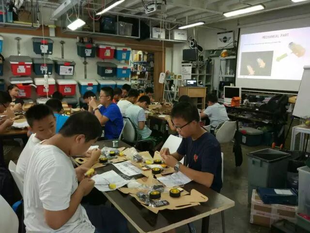 Xin Che Jian: a Hackerspace in Shanghai
