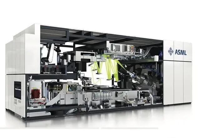 ASML光刻机扩产计划公布：EUV90台/年，DUV600台/年-电子工程专辑