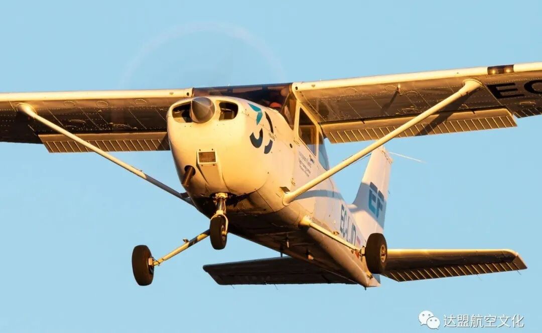 【航空科普】Cessna 172 塞斯纳172 - 飞行学院 - 模拟飞行论坛