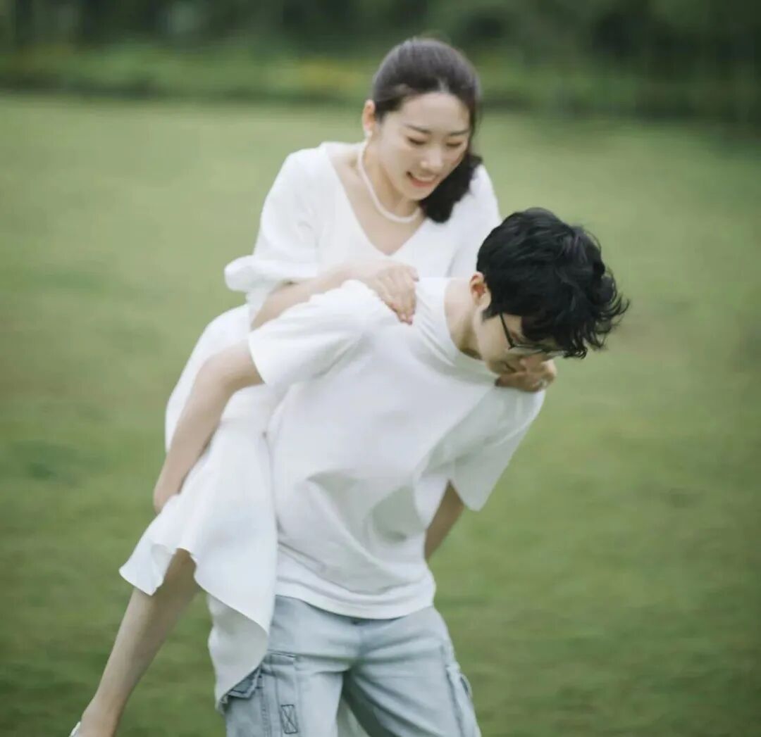 女大堂经理勾搭有妇之夫，被原配发200人员工群怒斥！二人聊天记录震碎三观… -6park.com