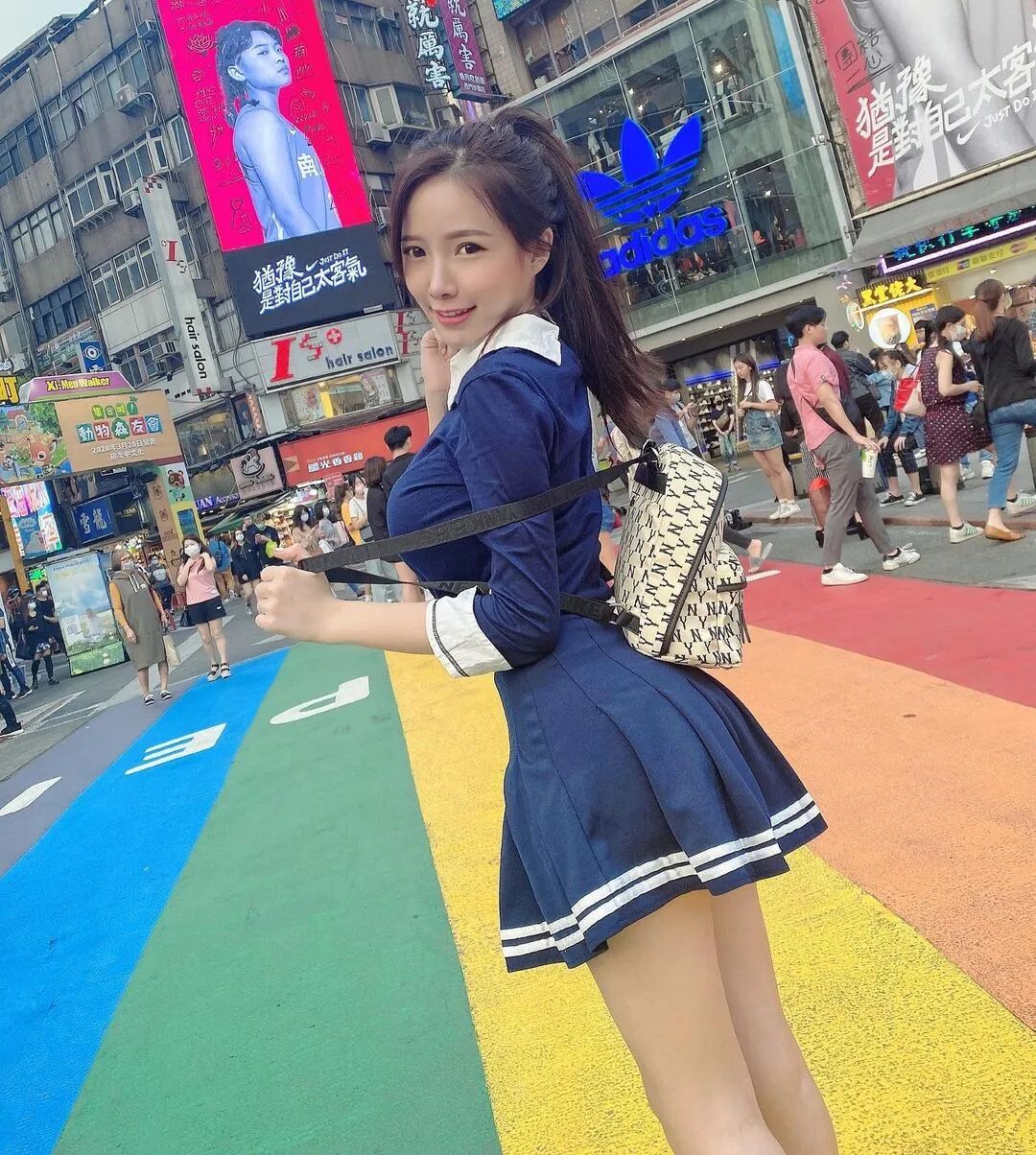 95后E杯女DJ健身照曝光，大围度身材简直太犯规！ -6park.com