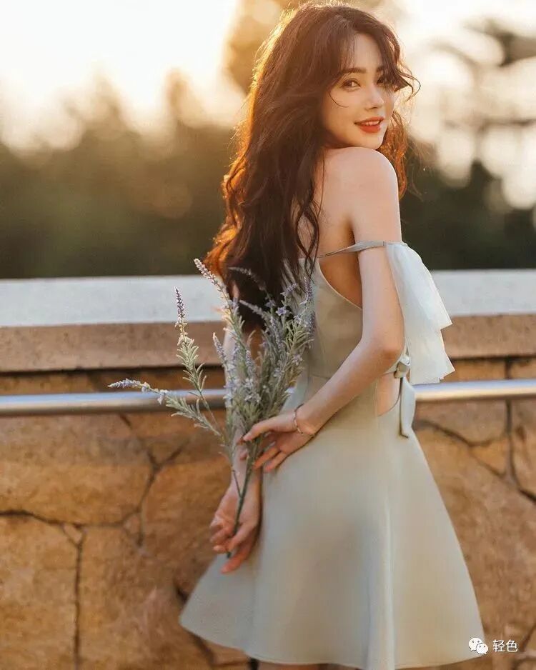 小蛮腰大长腿，一看就很会游泳 -6park.com