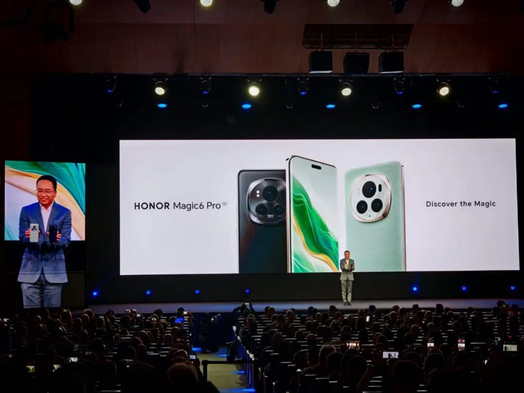 荣耀AI全家桶炸场MWC！CEO赵明宣战苹果，解密平台级AI杀手锏