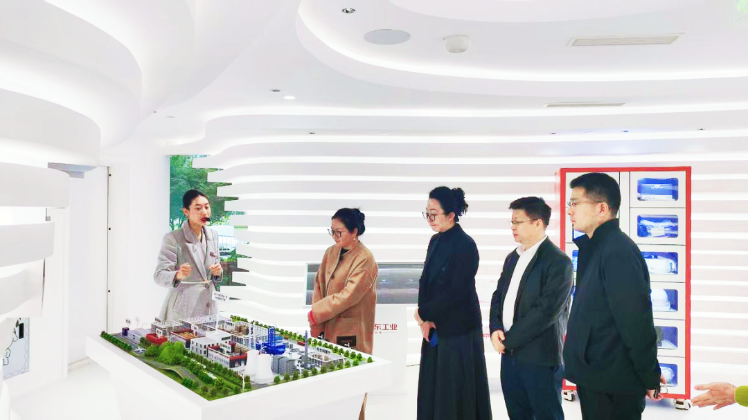 访京东，促融合！云南商务职业学院代表团赴京东集团全球总部成都园区开展深度合作交流|云商快讯|云南商务职业学院