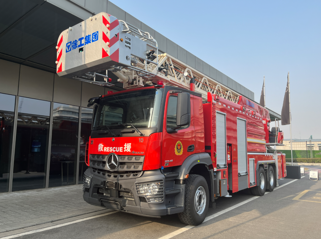 梅赛德斯-奔驰Arocs消防底盘：以品质，承重托 - 卡车 - 卓众商用车
