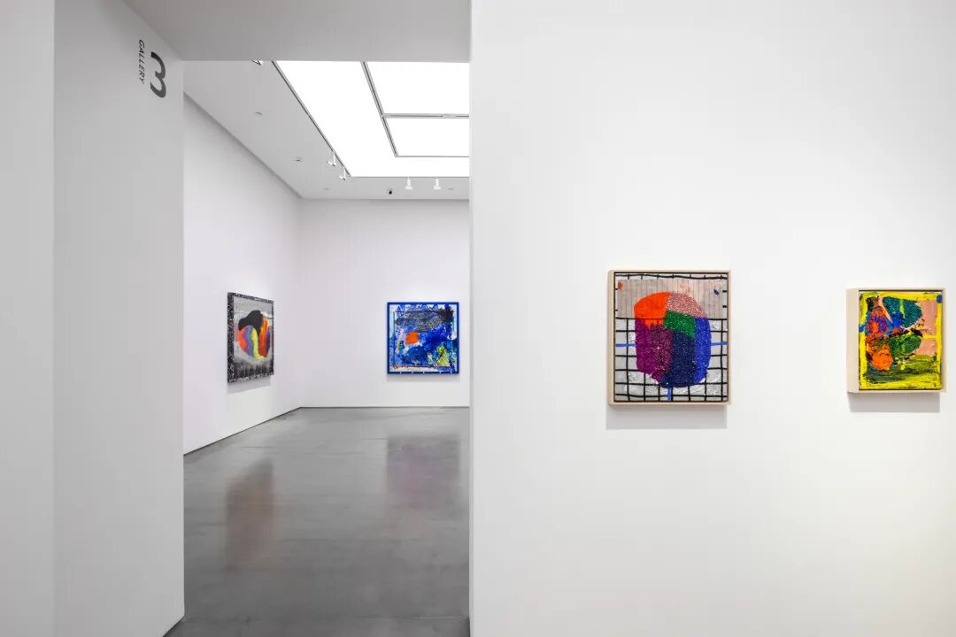 展览现场｜双个展「蒂姆·加伍德和黛西·帕里斯 Tim Garwood and Daisy Parris」| 正在展出 - 阿拉里奥画廊 - 崇真艺客