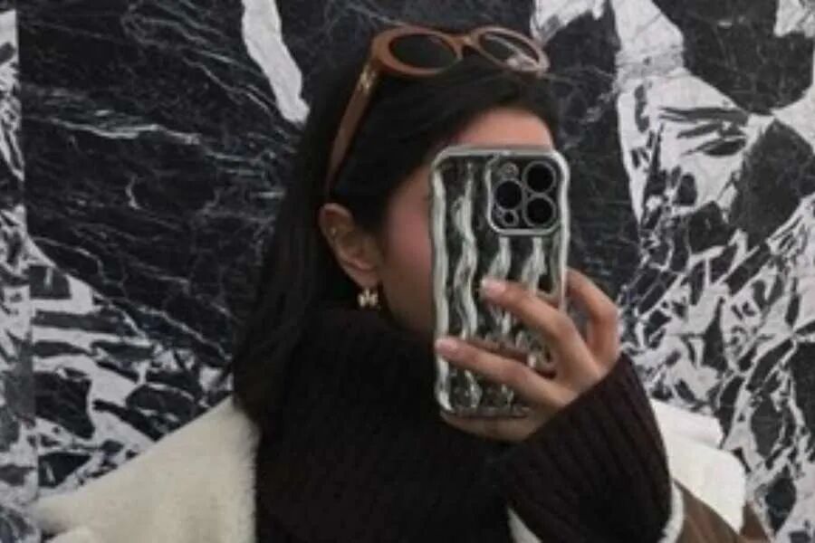 双语新闻：经济学人：不露脸网红引领新潮流 - 英语家园