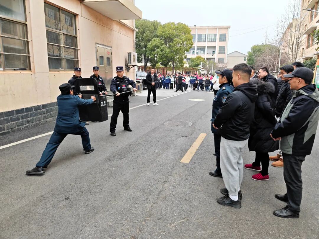 情景对抗！这场校园防暴演练很“硬核”-九江新闻网