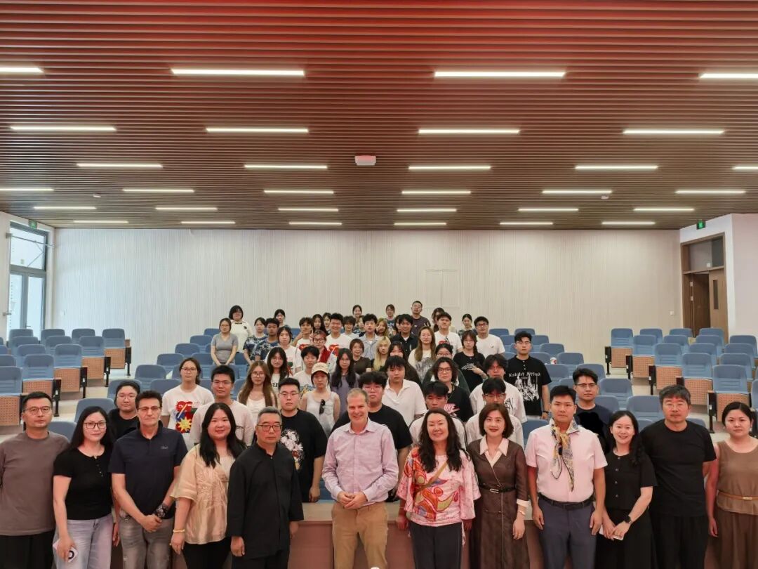 英国创意艺术大学校长Mark Ellul到访南通大学艺术学院