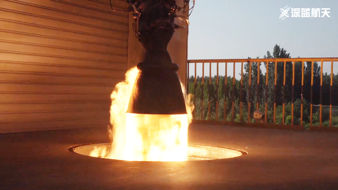 未来天玑 - 飞行准备 | 深蓝航天“雷霆-R1”发动机首次立式试车台整机试车120秒圆满成功