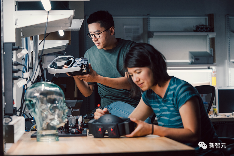 告别VR噩梦！Meta Reality Labs破解虚拟痛点，重塑全新VR世界