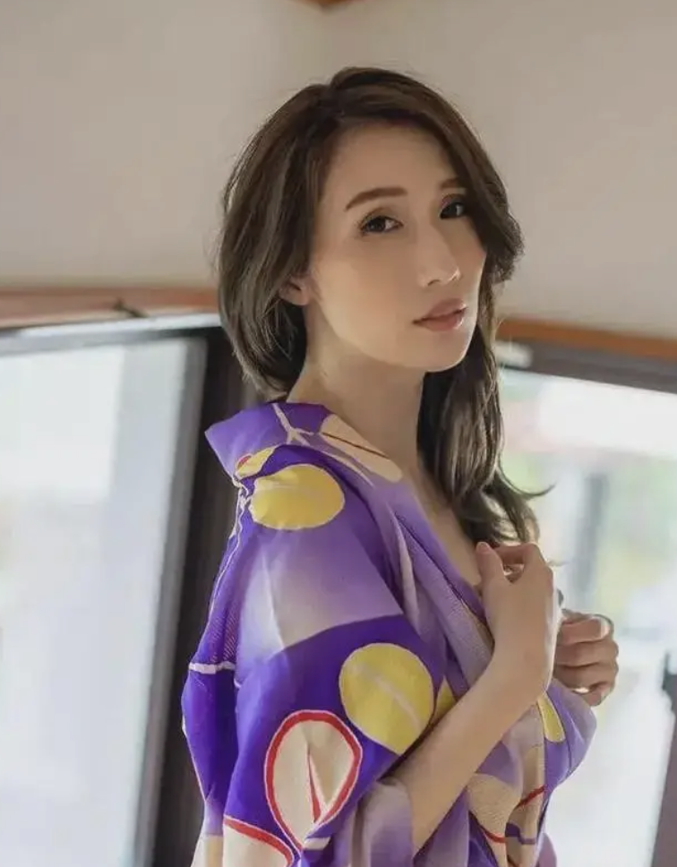 25位业界熟女天花板全收录！从美魔女到一字马女王，这位48岁姐姐居然最顶？_网络游戏新闻_17173.com中国游戏门户站