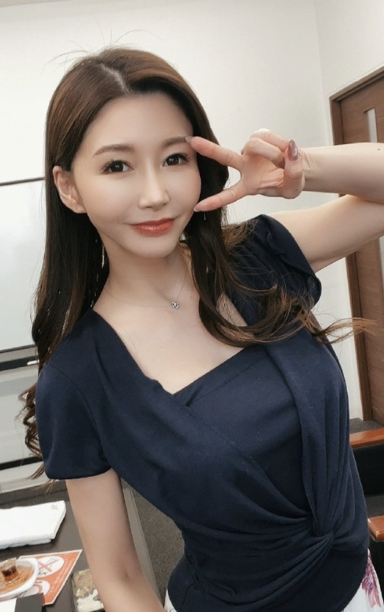 25位业界熟女天花板全收录！从美魔女到一字马女王，这位48岁姐姐居然最顶？_网络游戏新闻_17173.com中国游戏门户站